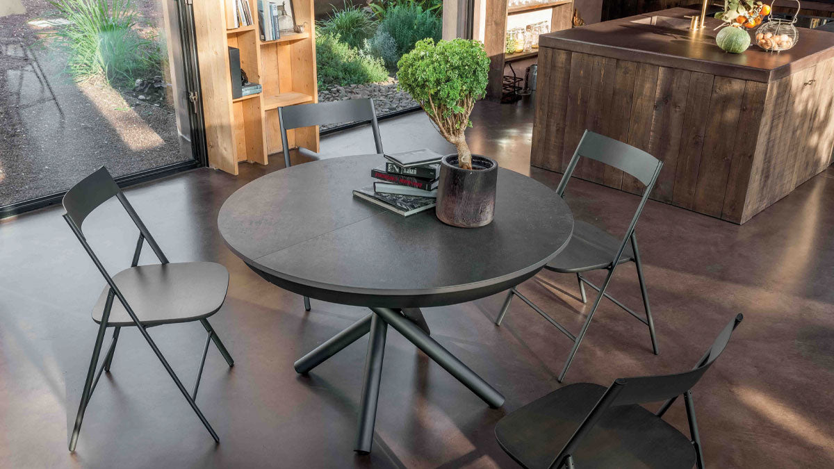 4X4 extendable dining table by ozzio | Bonbon Compact Living